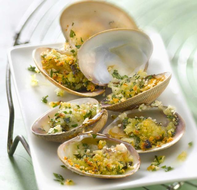 Palourdes gratinées au four à l’ail et au persil